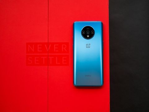 The OnePlus 8 is a gorgeous, powerful phone with one big reason to ...