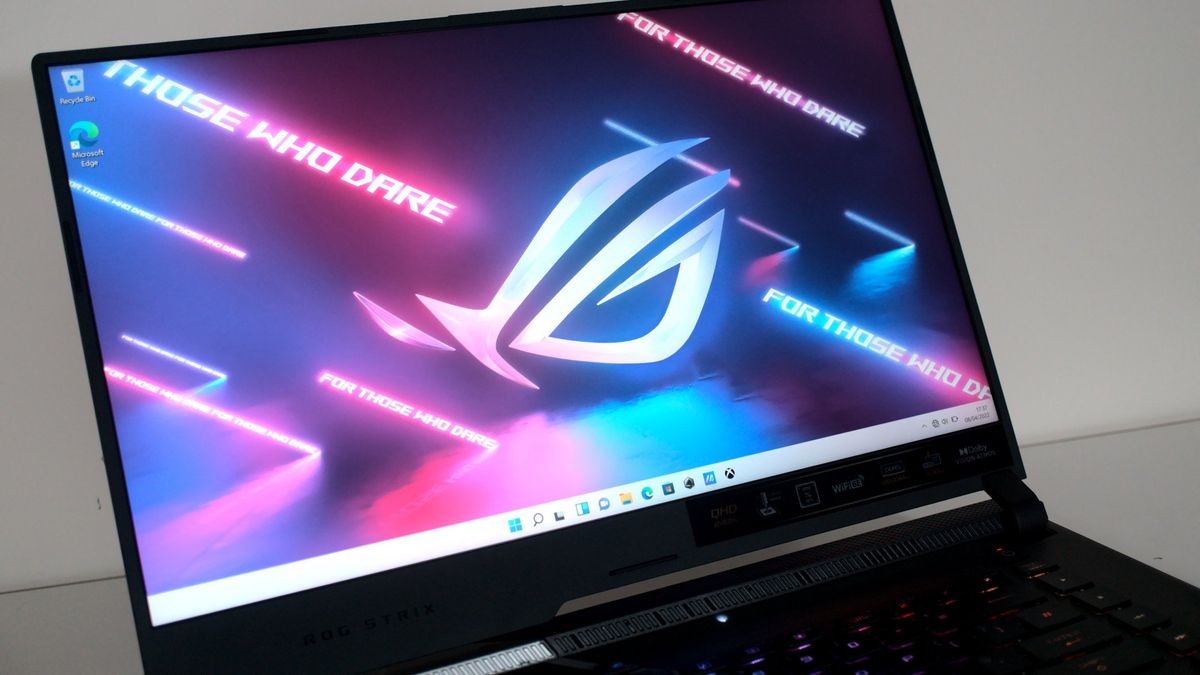ASUS ROG Strix Scar G533 (2022) review: Bright lights, super-fast GPU ...