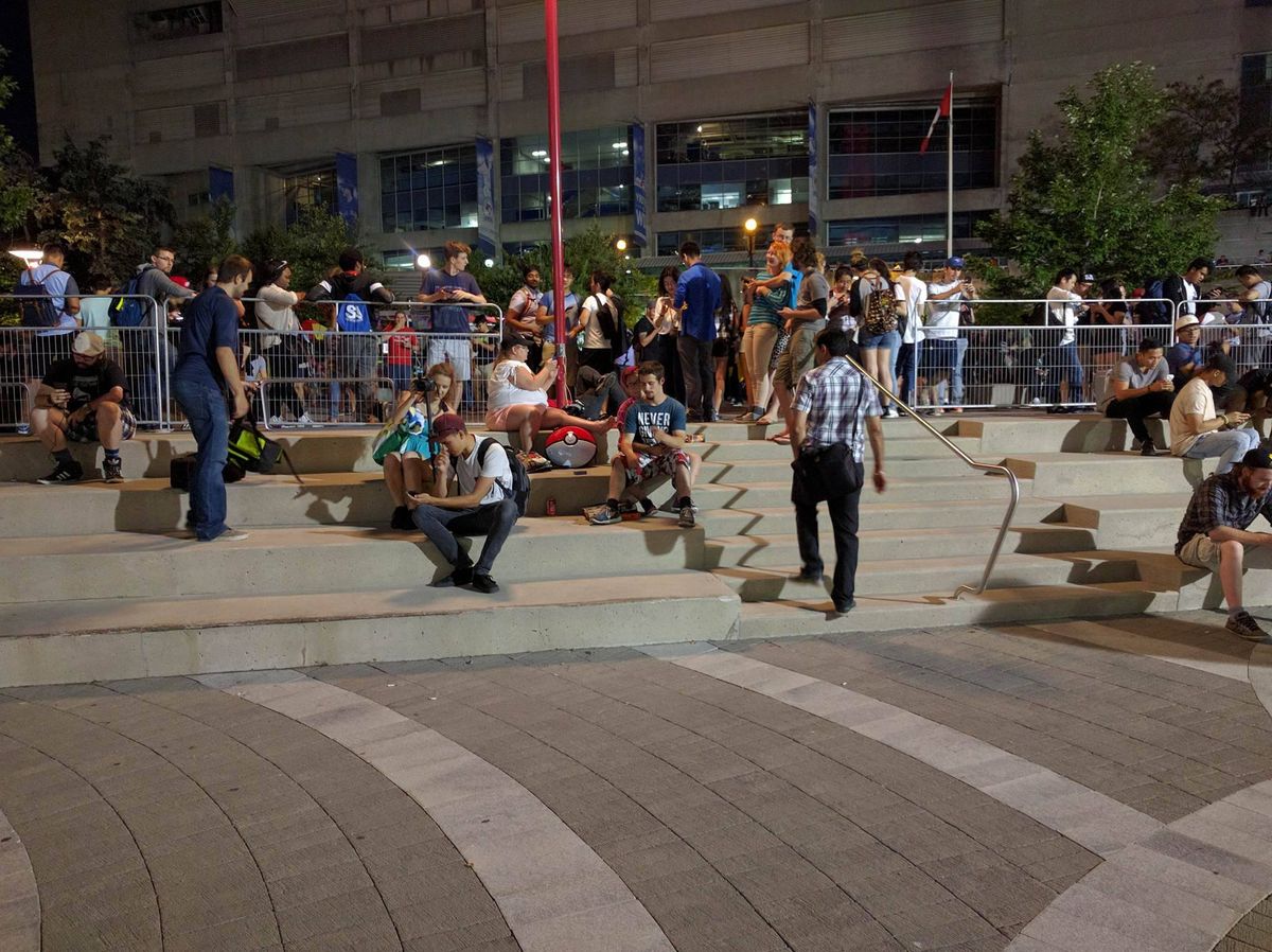 Nearly 4,000 show up for Pokémon Go launch event in Toronto | iMore