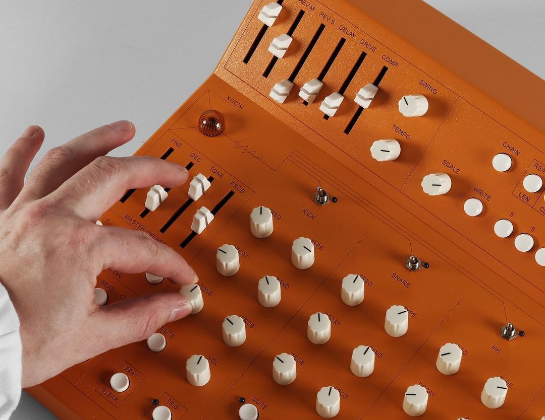 Love Hultén teases Crum2, a "generative percussive harmonic device ...