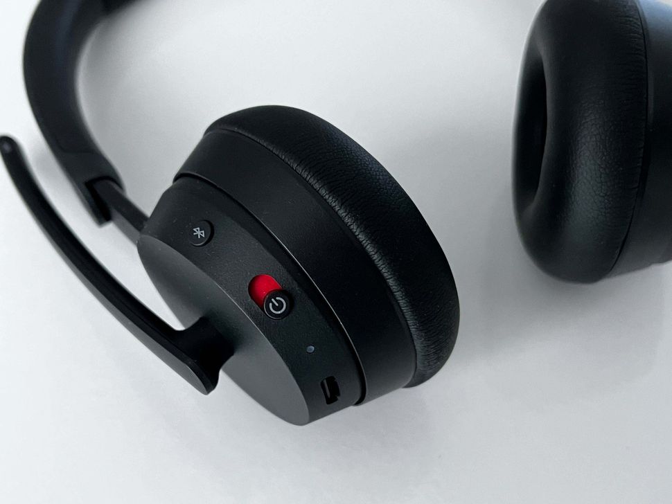 Microsoft Modern Headsets review: Teams conferencing made easy ...