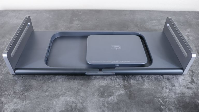 Razer Monitor Stand Chroma vs Anker 675 USB-C Docking Station: which is ...