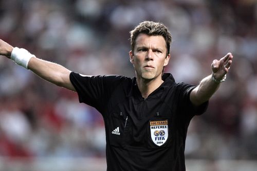 The most iconic football referees | FourFourTwo
