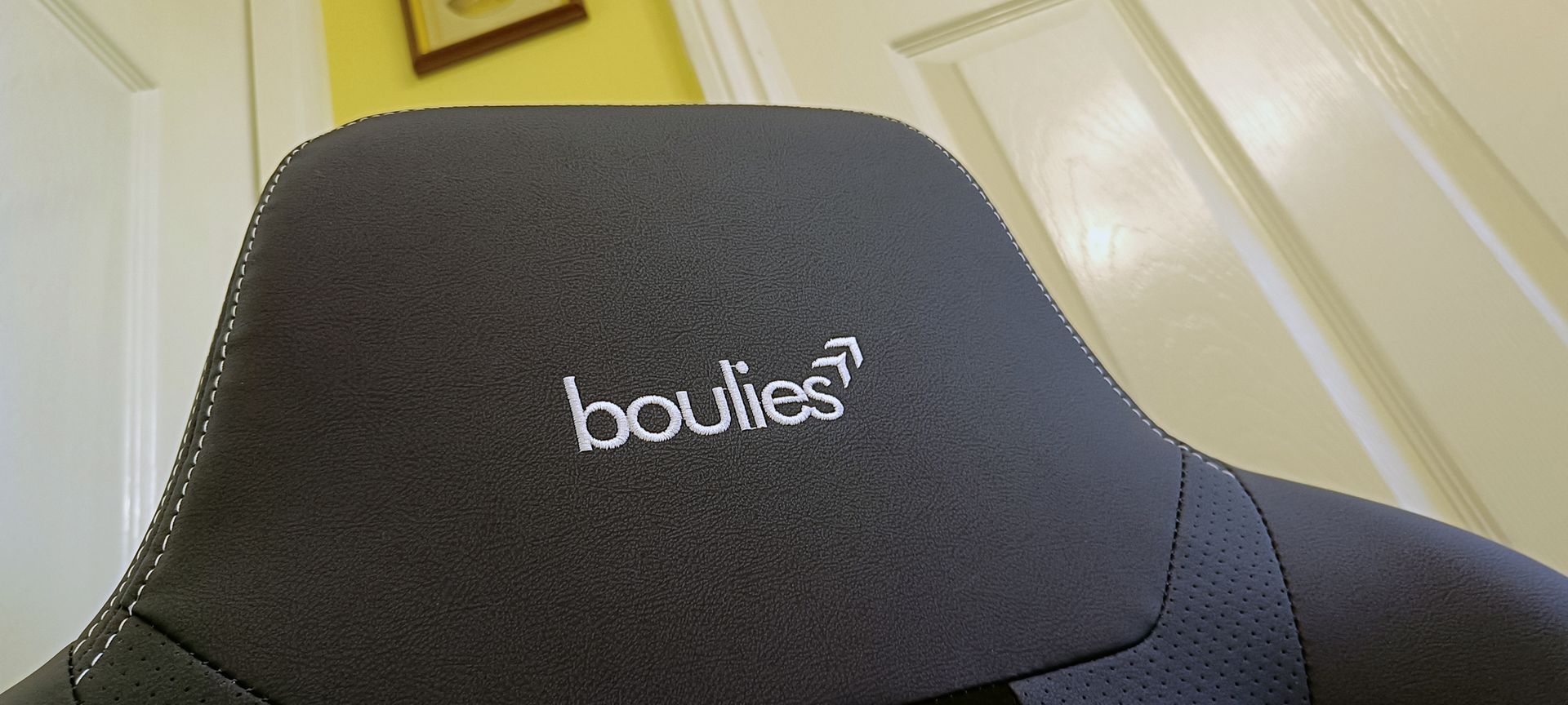 Boulies Master Chair review: premium gaming chair with good back ...