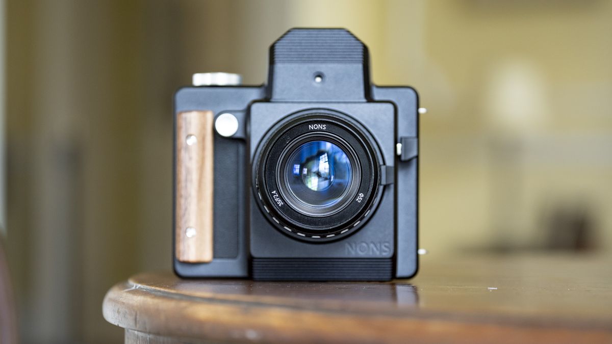 Nons SL660 review: an instant camera photographers will fall in love ...