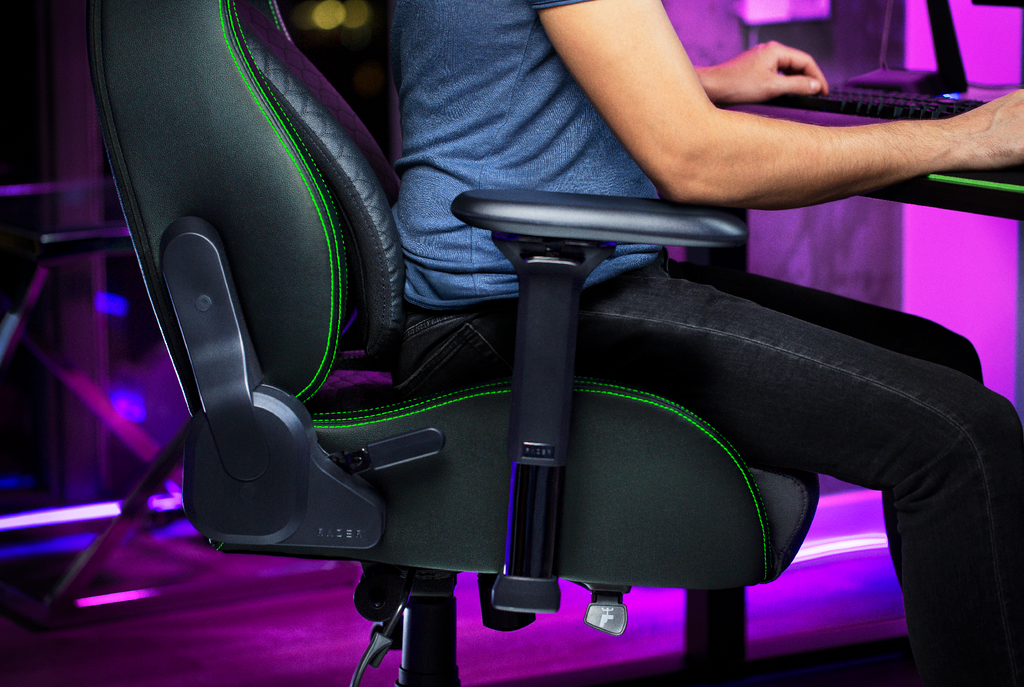 Razer’s First Gaming Chair Has a Unique Hanging Pillow | Tom's Hardware