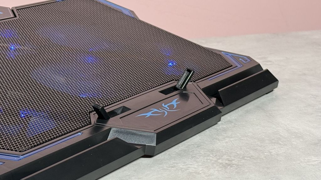 Liangstar Laptop Cooling Pad review: nice and cheap, yet capable of ice ...