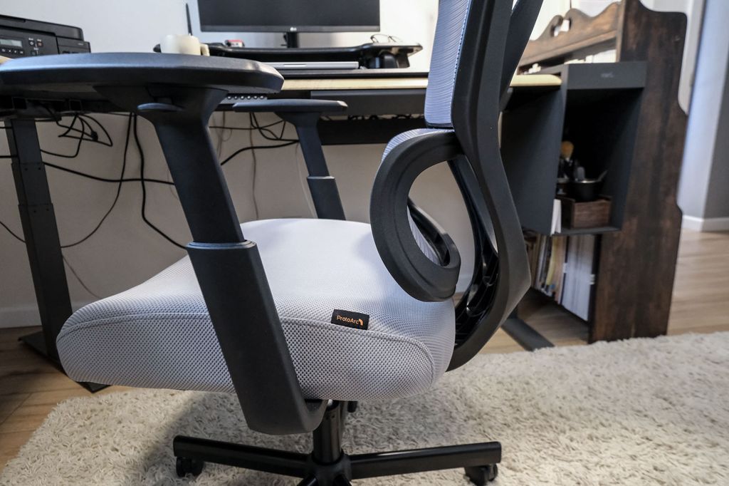 ProtoArc EC100 Ergonomic Mesh Office Chair review | Tom's Guide