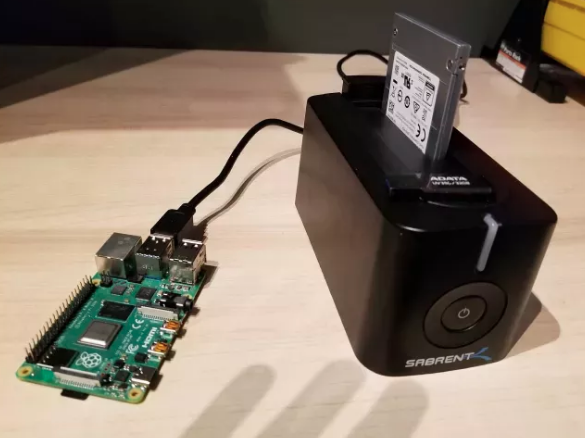 How to Boot Raspberry Pi 4 / 400 From an SSD or Flash Drive | Tom's ...