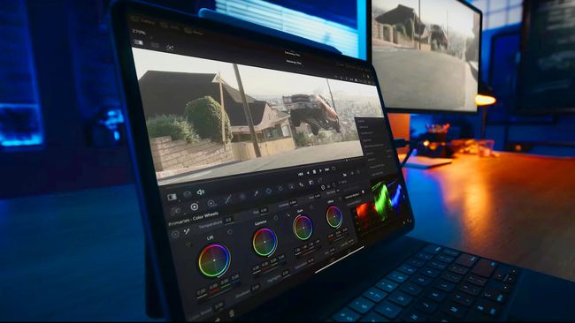New iPad Pro is a video editing machine, thanks to DaVinci Resolve and ...