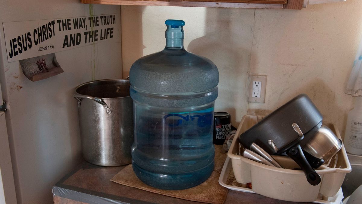 Navajo Nation Clean Running Water Shortage: What It’s Like to Live ...