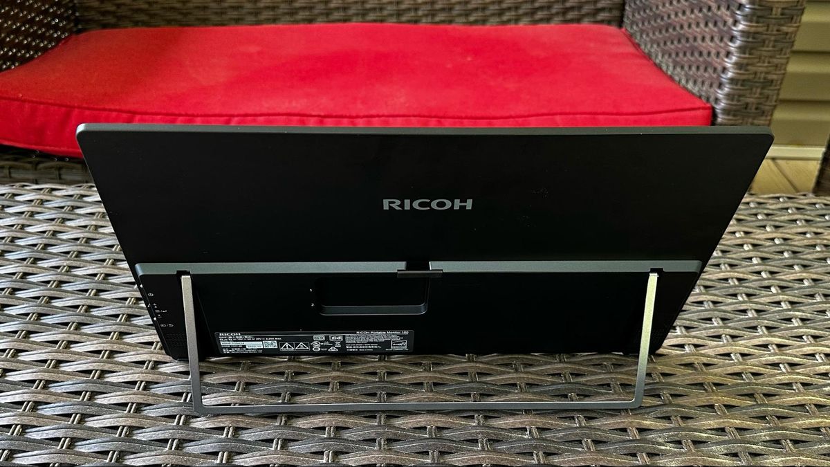 Ricoh 150 Portable Monitor Review: Colorful OLED, High Price | Tom's ...