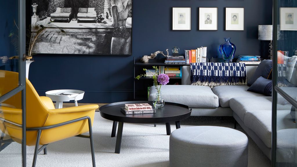 Colors that go with navy blue – the best shades to combine with this ...