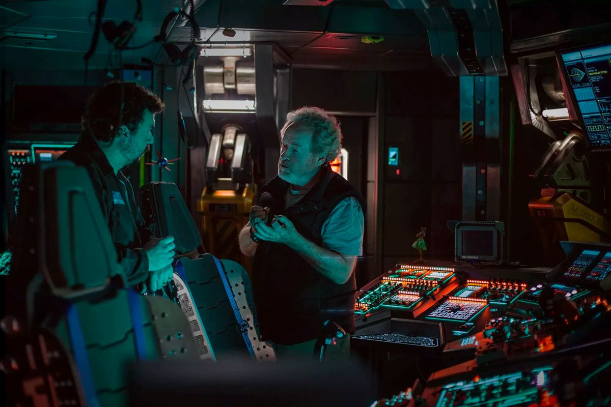 13 Famous People Who Believe in Aliens | Live Science