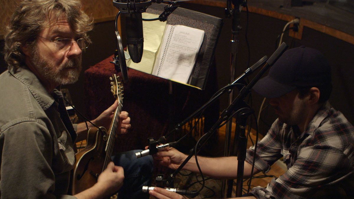 Mandolin master Sam Bush: "The joy is in sitting in a circle and ...