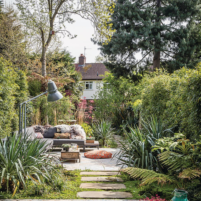 6 low maintenance lawn alternatives to grass that are beautiful | Ideal ...