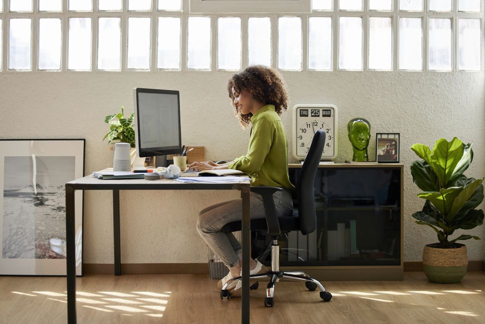 You're sitting in your office chair all wrong – here's how it's done ...