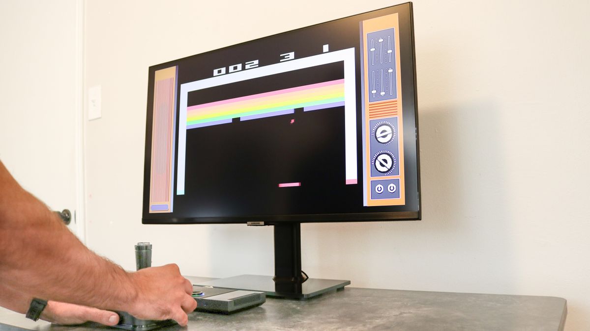 I just had my first taste of classic Atari gaming, thanks to this mini ...