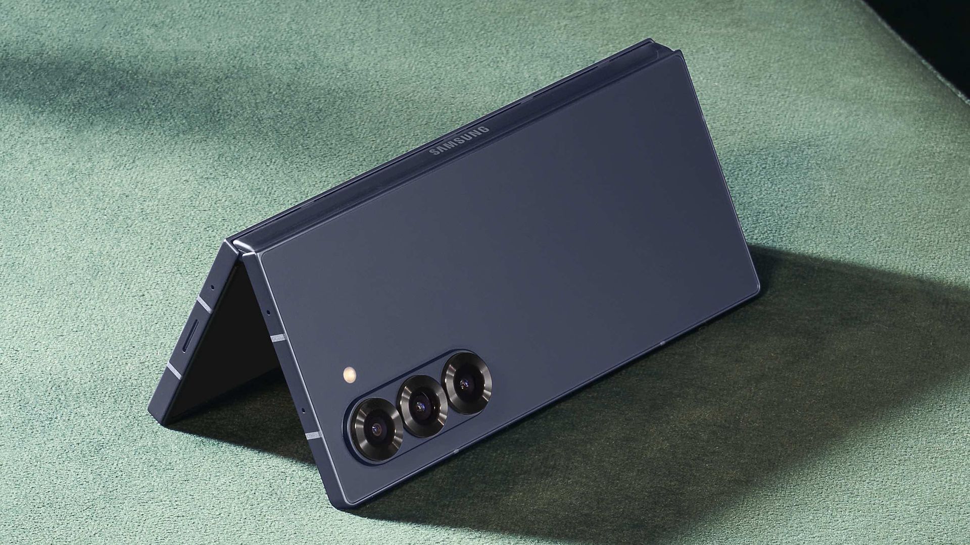 We just got another big hint that the Samsung Galaxy Z Fold 7 is on the ... We just got another big hint that the Samsung Galaxy Z Fold 7 is on the ...