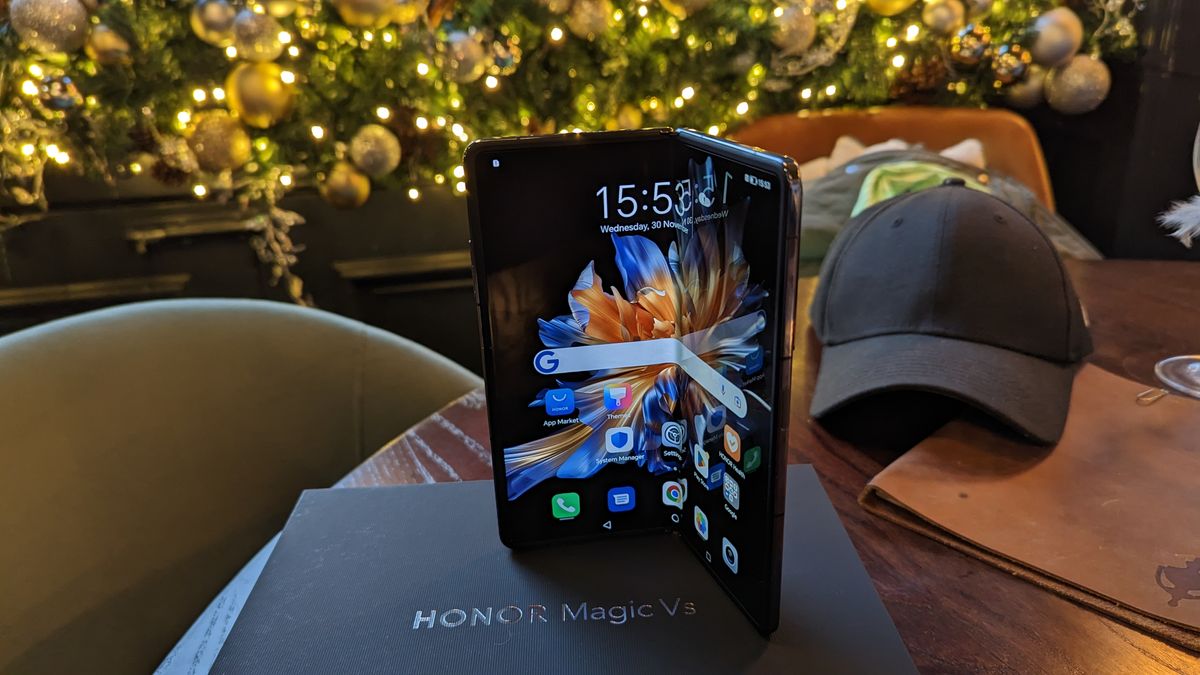 Honor Magic Vs hands-on: This foldable has potential | Laptop Mag