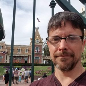 Patrick Warburton Surprised Disneyland Guests On Soarin' Over ...