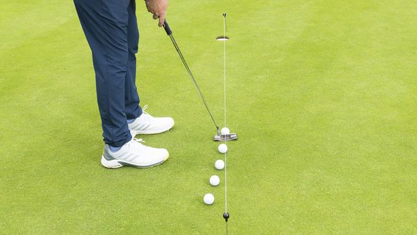How To Plumb Bob A Putt | Golf Monthly