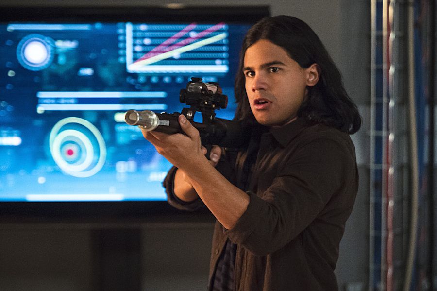 The Flash: We Finally Have A Good Look At Zoom And He's Terrifying ...