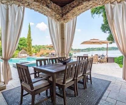 How to create backyard privacy without blocking light | Homes and Gardens