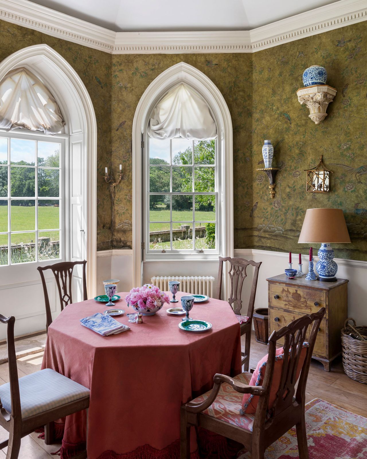 The Summer House at Warnford Park: Inside the walls of 'One of England ...