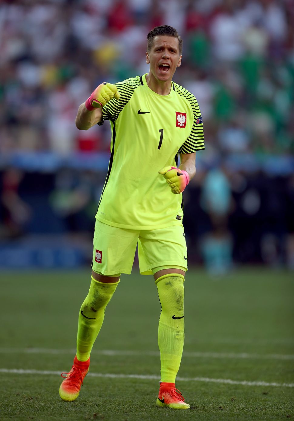 Wojciech Szczesny believes must-win scenario can help Poland against ...