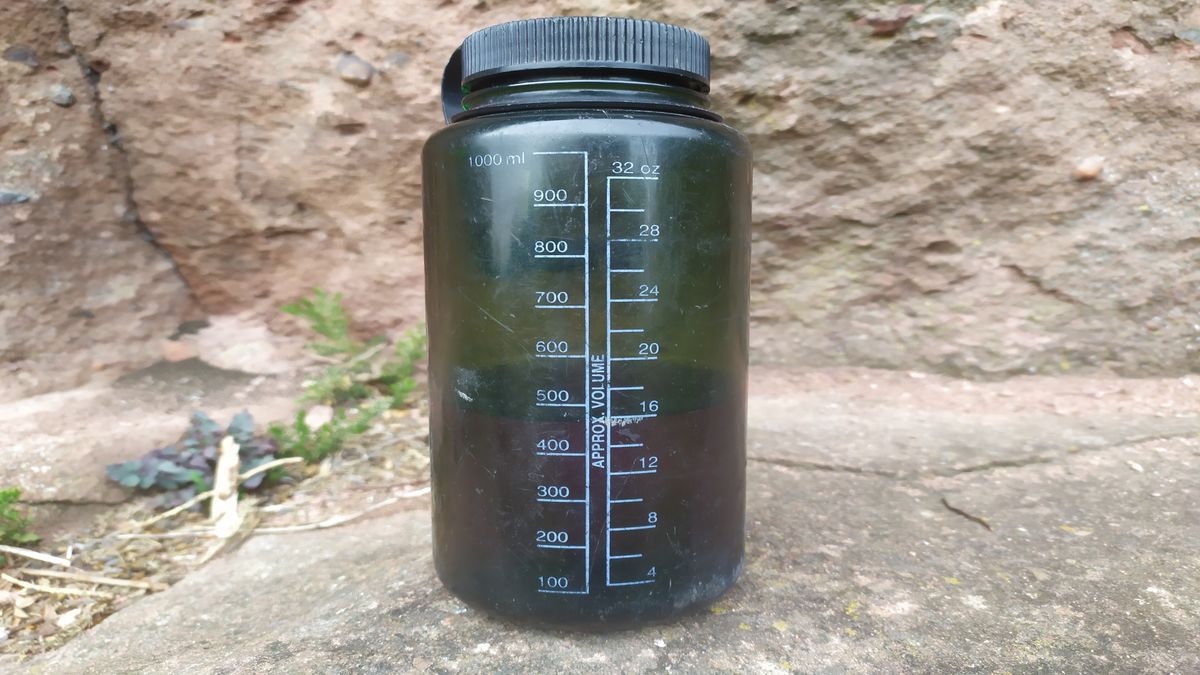 Water for hiking: how much do you need to carry? | Advnture