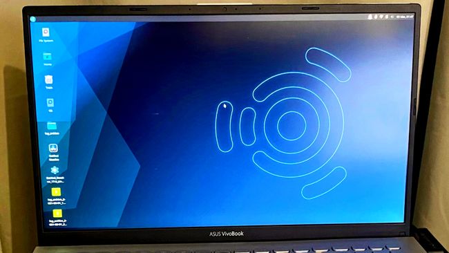 Ubuntu Studio review | Laptop Mag