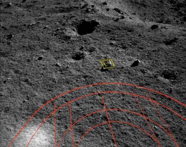 China's Yutu 2 rover snaps stunning new panoramas from the moon's far ...