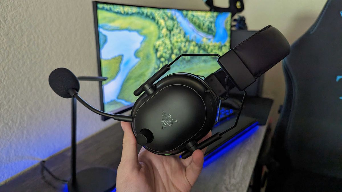 Razer BlackShark V2 Pro (2023) headset review: Still one of the best ...