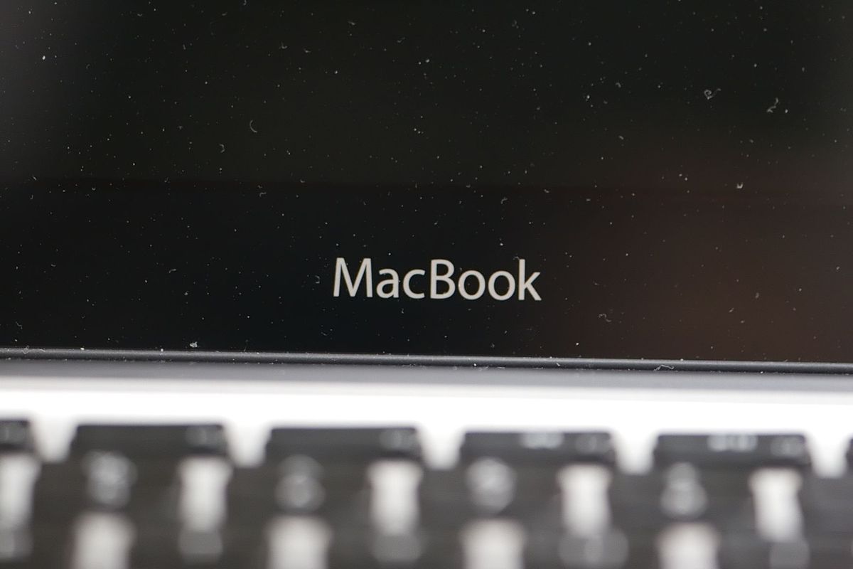 Apple MacBook Review: Part 1 | Tom's Hardware