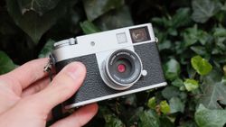 Polaroid Flip review: Polaroid brought back all my favorite features to ...