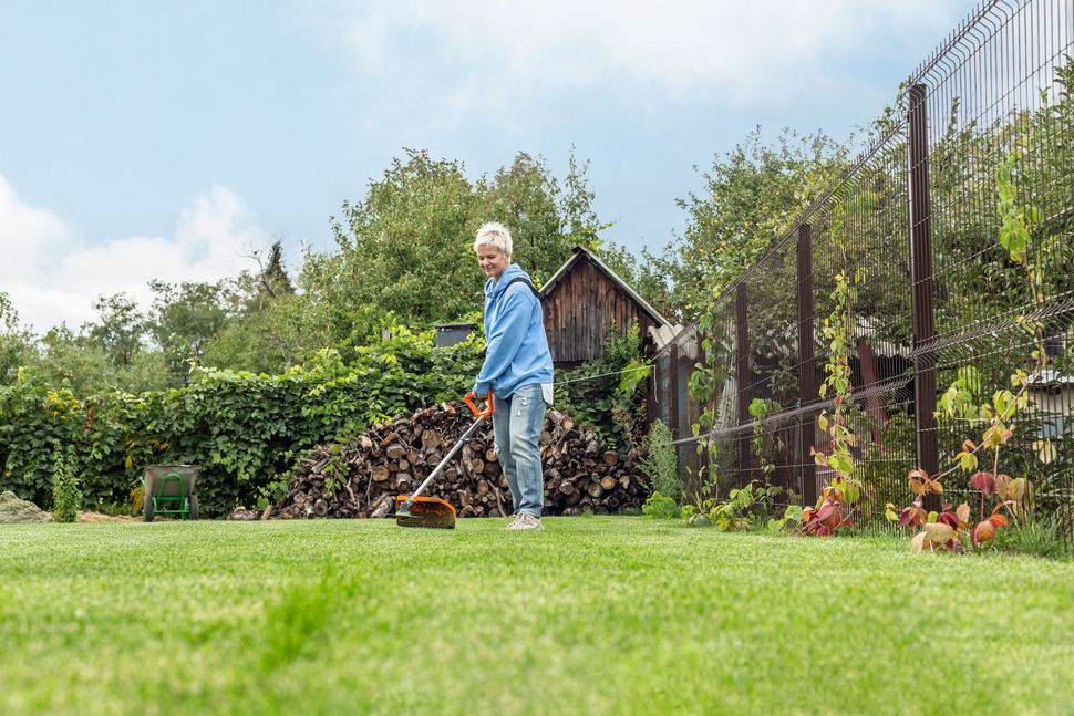 The best cordless strimmers to tidy up your lawn in no time | Homebuilding