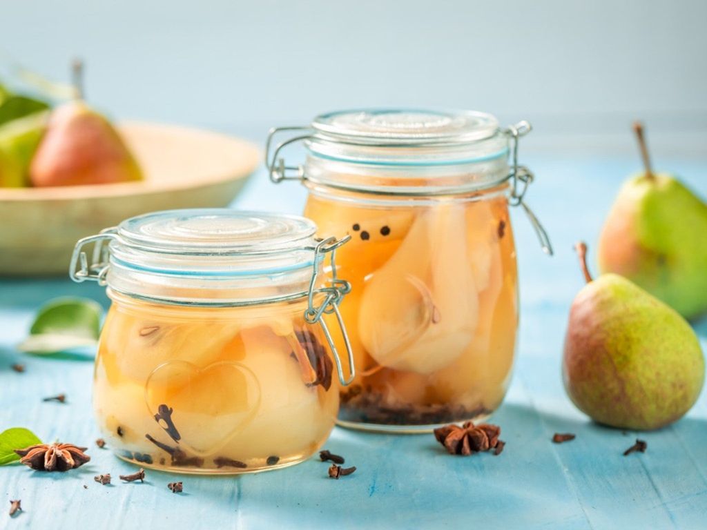 How To Store And Preserve Pears From The Garden | Gardening Know How