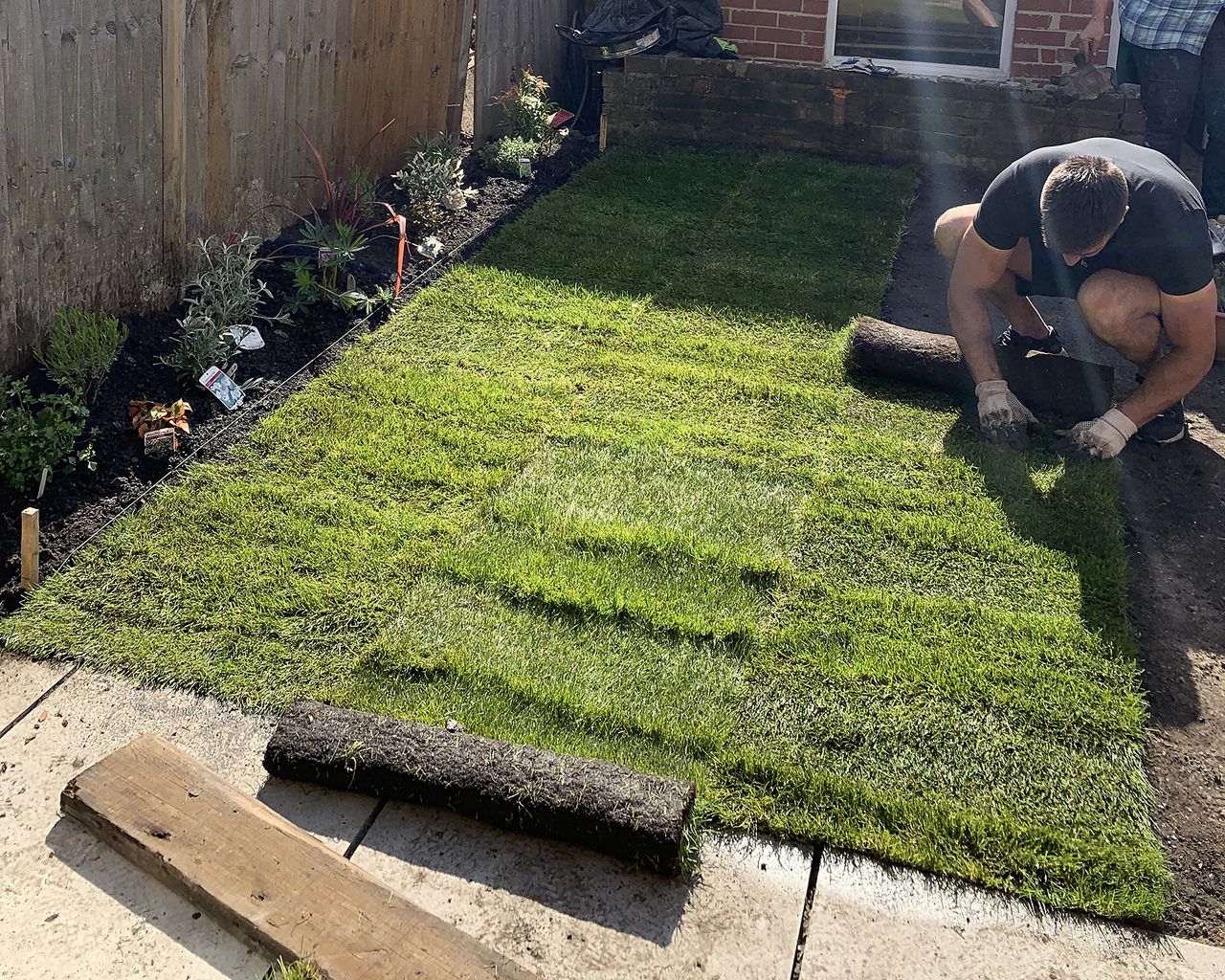 How to lay turf | Real Homes