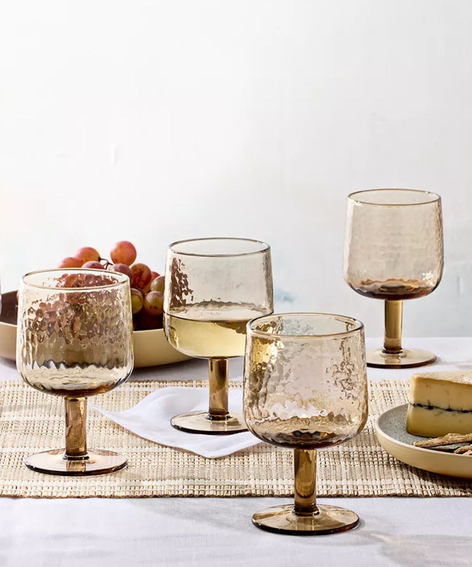 Shop Amber Glassware For On-Trend Fall Tablescapes | Homes and Gardens