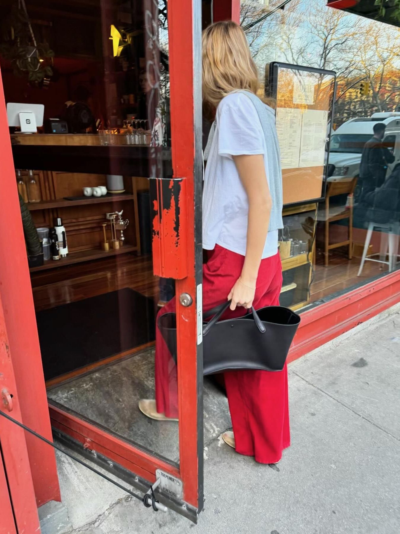 6 Easy Pant Outfits Fashion People Are Wearing This Summer | Who What Wear