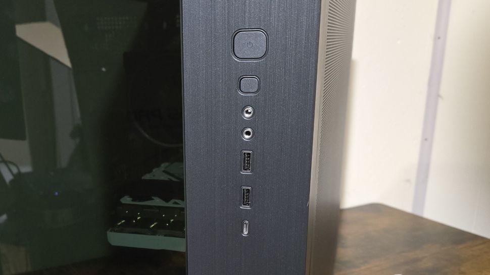 Montech King 65 Pro Case Review: Diffused lighting and dark glass | Tom ...