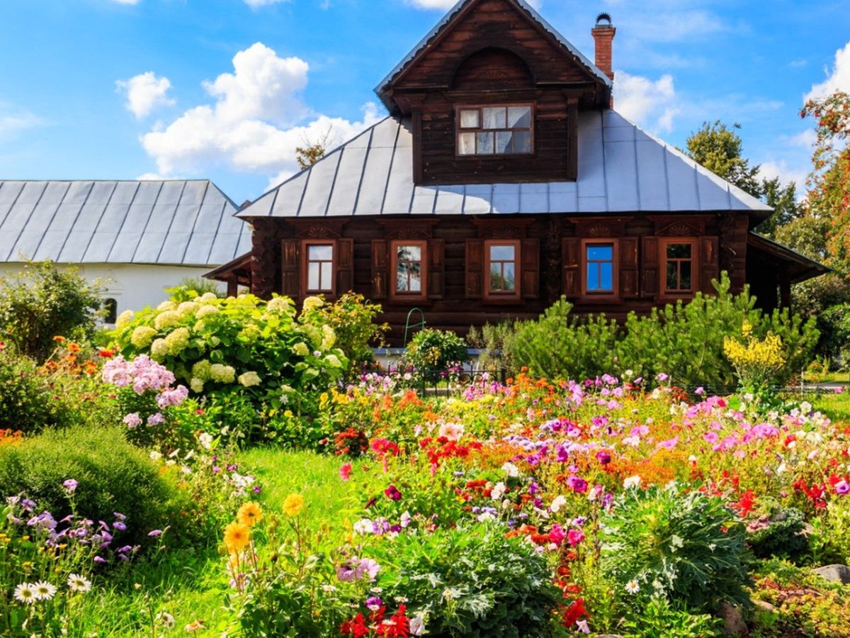 Gardens In Russia: What We Can Learn From Russian Gardening Style ...