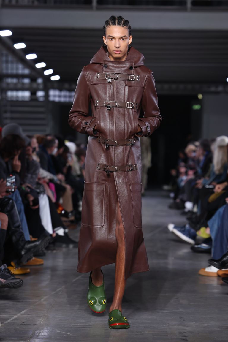 2023's most unlikely, Royal-driven shoe trend is frog clogs | Woman & Home