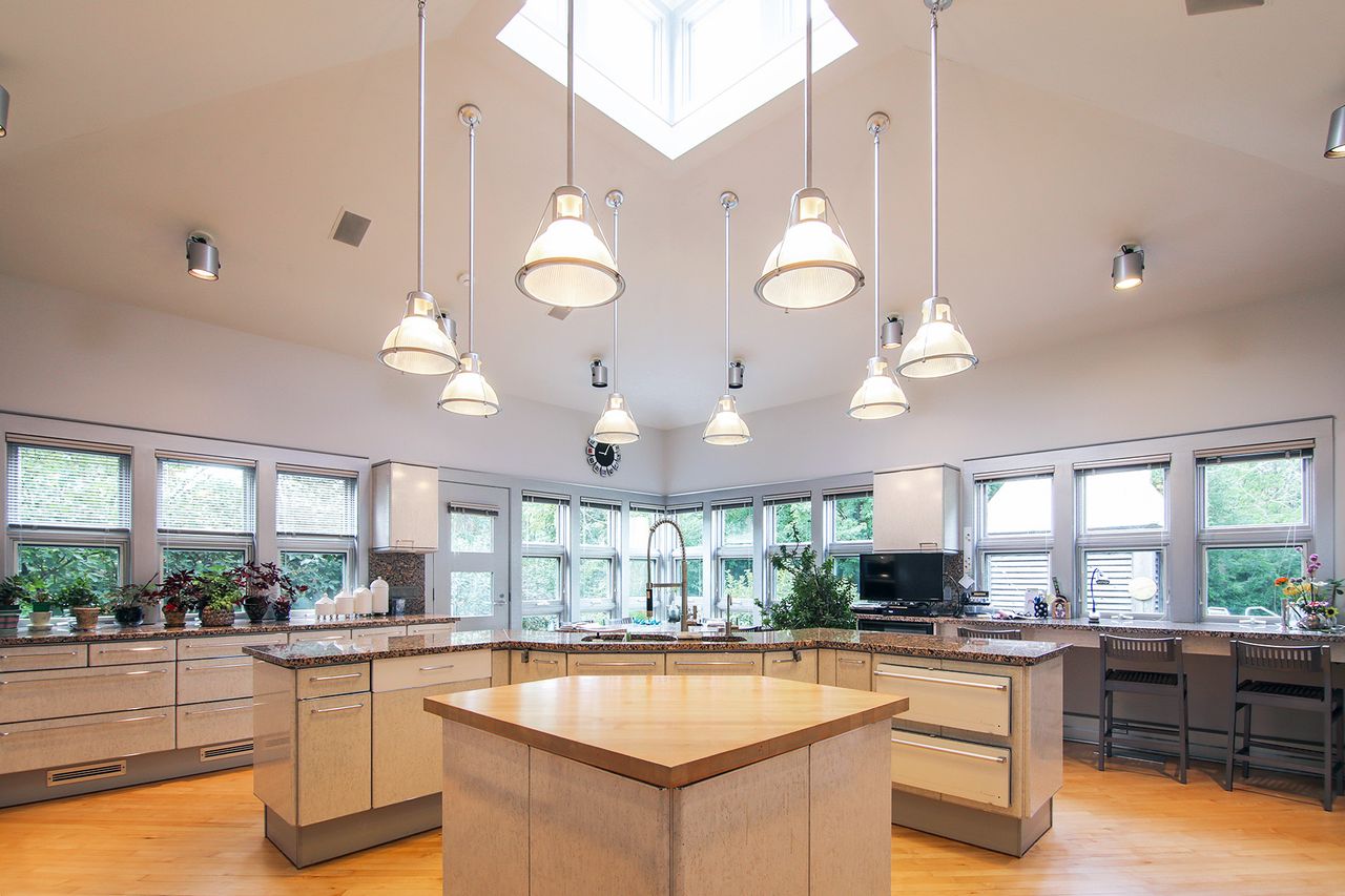 Here are 7 gorgeous '80s-era homes for sale | The Week