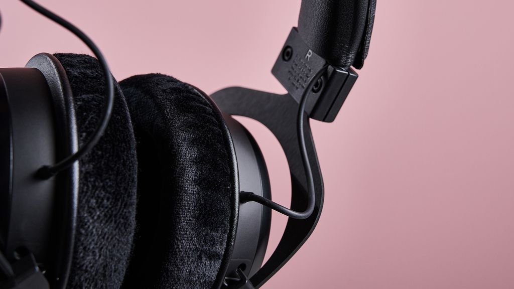 Beyerdynamic MMX 300 Pro review: a wired gaming headset low on features ...