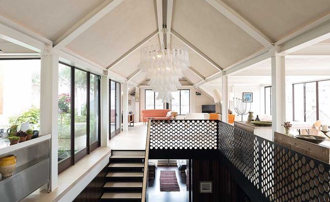 Stunning vaulted ceiling ideas for any style of home | Homebuilding