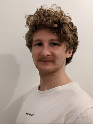 Callaway XR Package Set vs Strata Golf Package Set | Golf Monthly