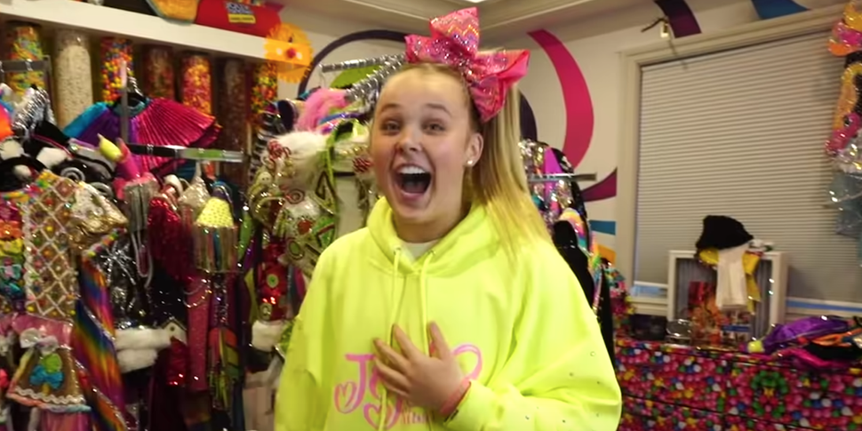 JoJo Siwa Reveals Why She Decided To Come Out To Fans As LGBTQ In Viral ...