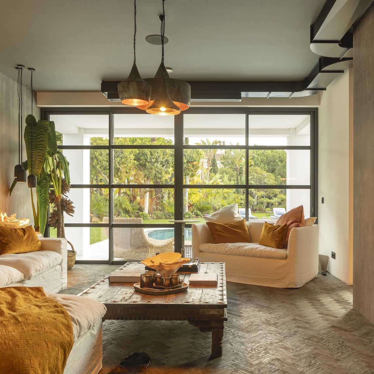 This private holiday home in Quinta do Lago blends contemporary ...